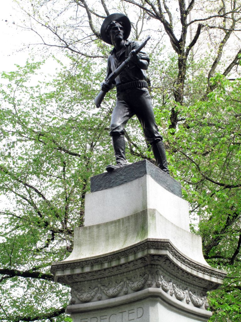 Spanish American War Soldier's Monument in Portland, OR