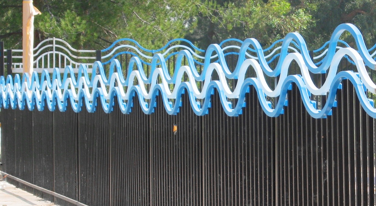 Wave Fence in Sylmar, CA
