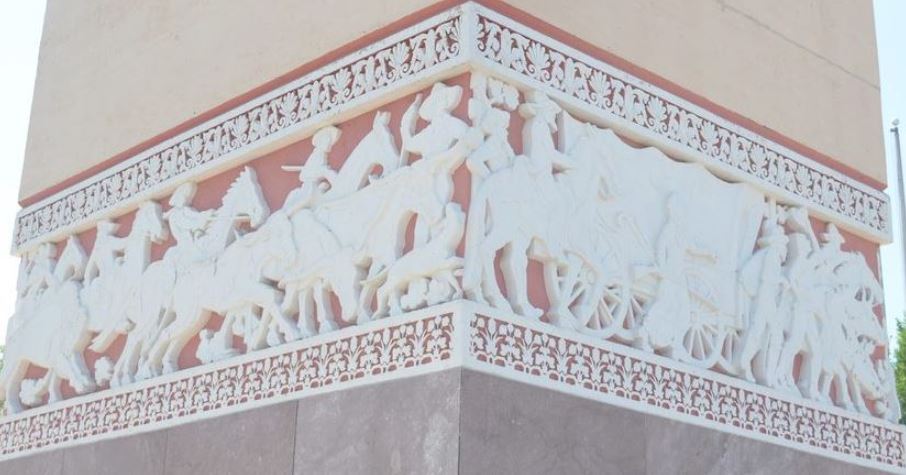 Buffalo Hunt and Wagon Train Frieze in Dallas, TX
