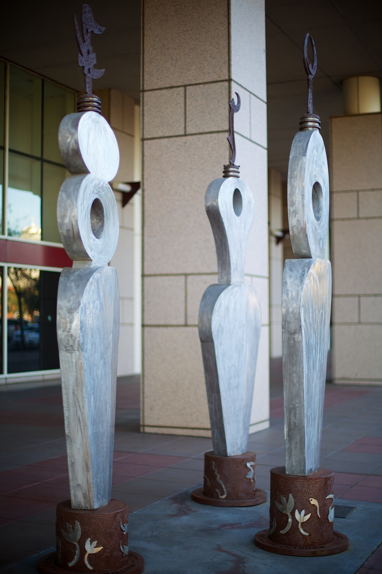 The Three Sisters Statue