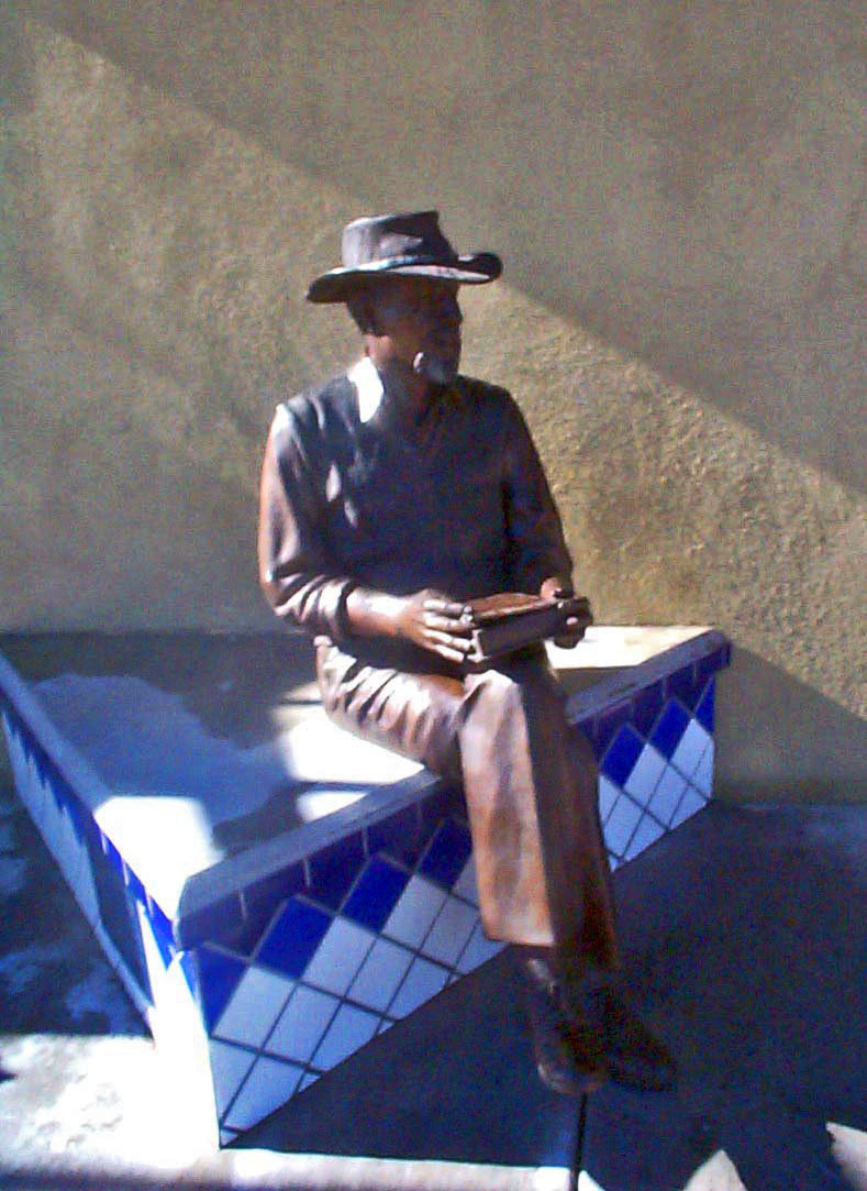 Dr. John A Aragon in Albuquerque, NM